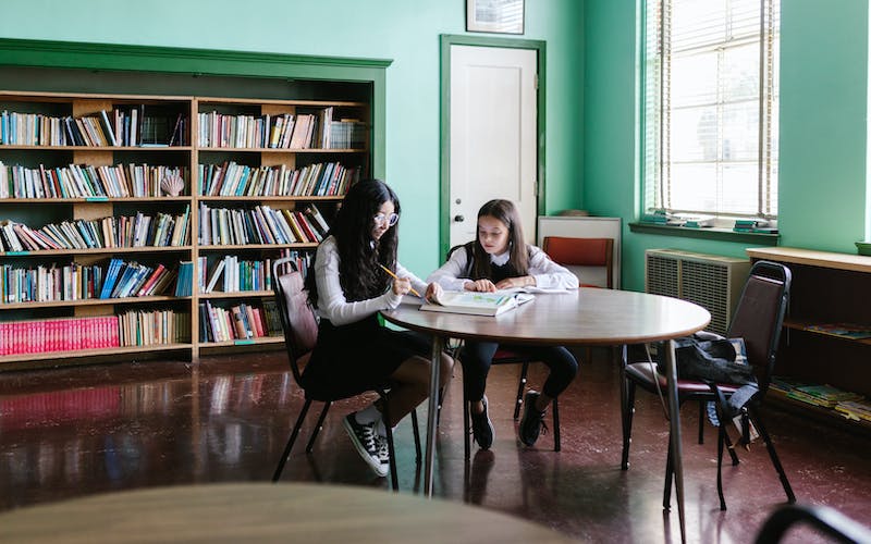 10 Soal PAS Bahasa Indonesia Kelas 7 Semester 1 Kurikulum Merdeka - AcehGround