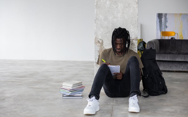 Tuliskan Satu Ayat Saja Beserta Tafsirnya Yang Menunjukkan Perintah ...