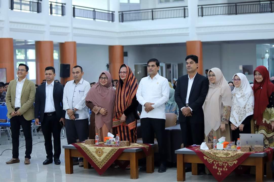 FISIP UIN Ar-Raniry Gelar Diskusi Film "Tjoet Nja’ Dhien" Bersama Christine Hakim - AcehGround