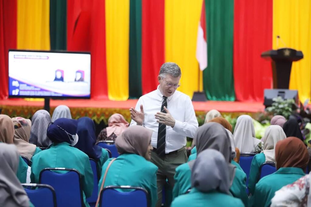 Pakar Pendidikan Inklusif Amerika Kuliah Umum di USK - AcehGround