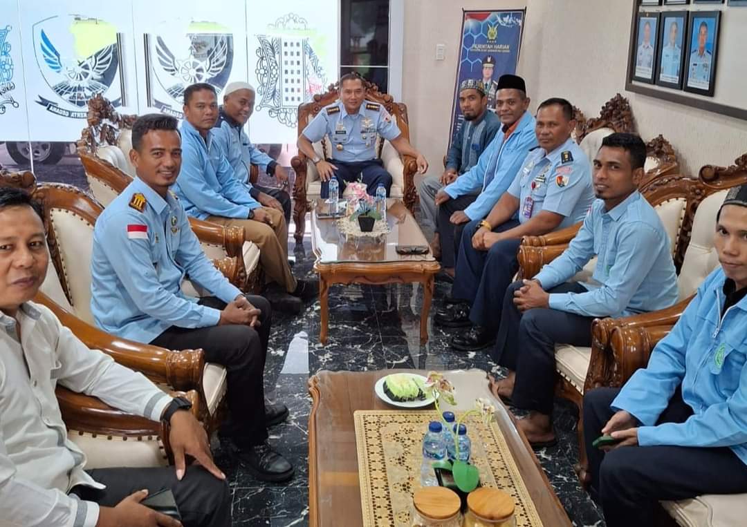 Komandan Lanud SIM terima Audiensi Ketua DPD BKPRMI Aceh Besar di Lobi ...