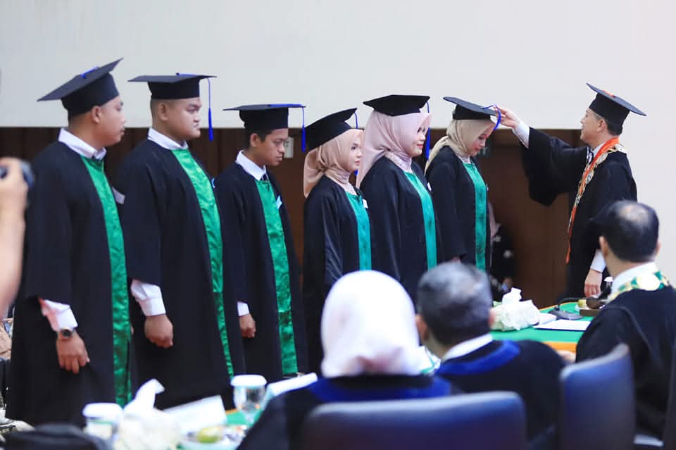 Universitas Syiah Kuala Wisuda 473 Lulusan PPG - AcehGround