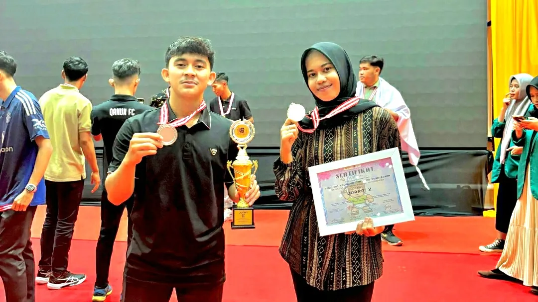Alvin Hidayat dan Dwi Salfira, Mahasiswa Penjas UBBG Raih Medali Perak Cabor Bulu Tangkis pada ...