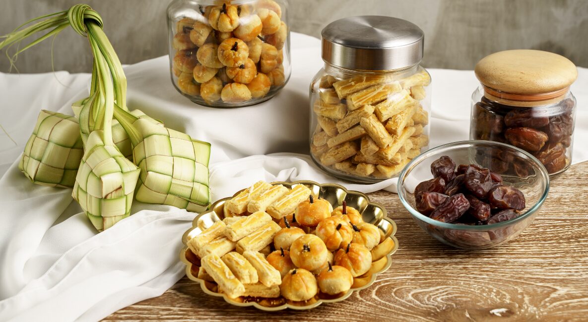 Tips Sehat Mengonsumsi Makanan dan Camilan Lebaran, Bebas dari Masalah ...