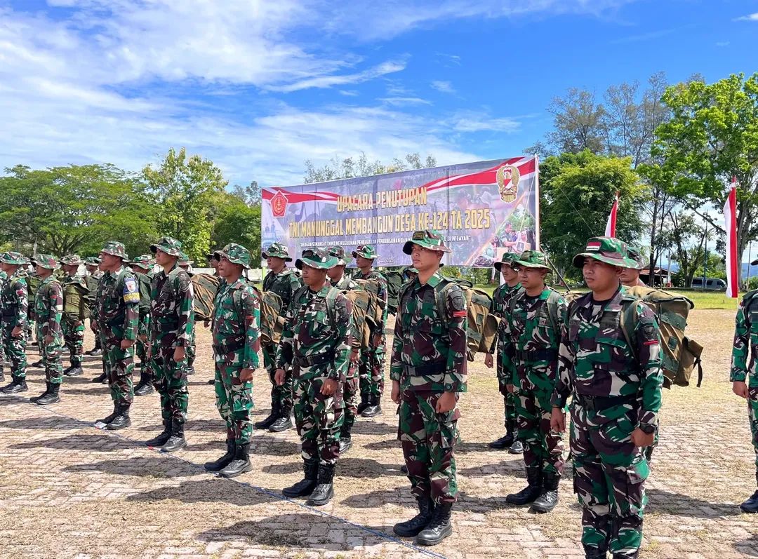 Puluhan Prajurit Lanud Sultan Iskandar Muda mengikuti Upacara Penutupan TMMD Ke 124 Tahun 2025 ...