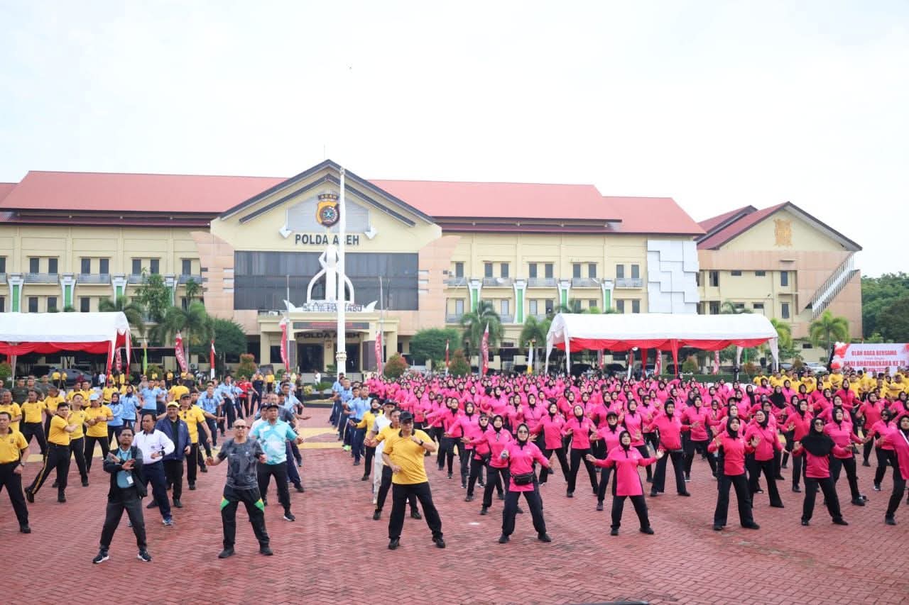 Meriahkan Hari Bhayangkara Ke-79, Polda Aceh Gelar Olahraga Bersama - AcehGround