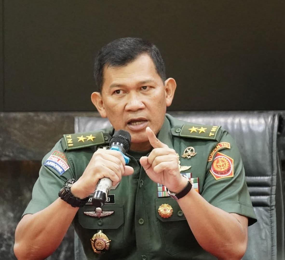 Pesawat TNI Amankan Penerbangan Pesawat Militer AS di Bandara ...