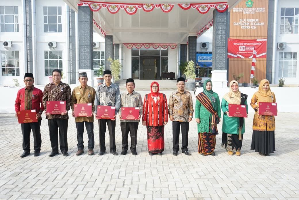 ASN BDK Provinsi Aceh Ikut Upacara HUT ke-80 RI - AcehGround