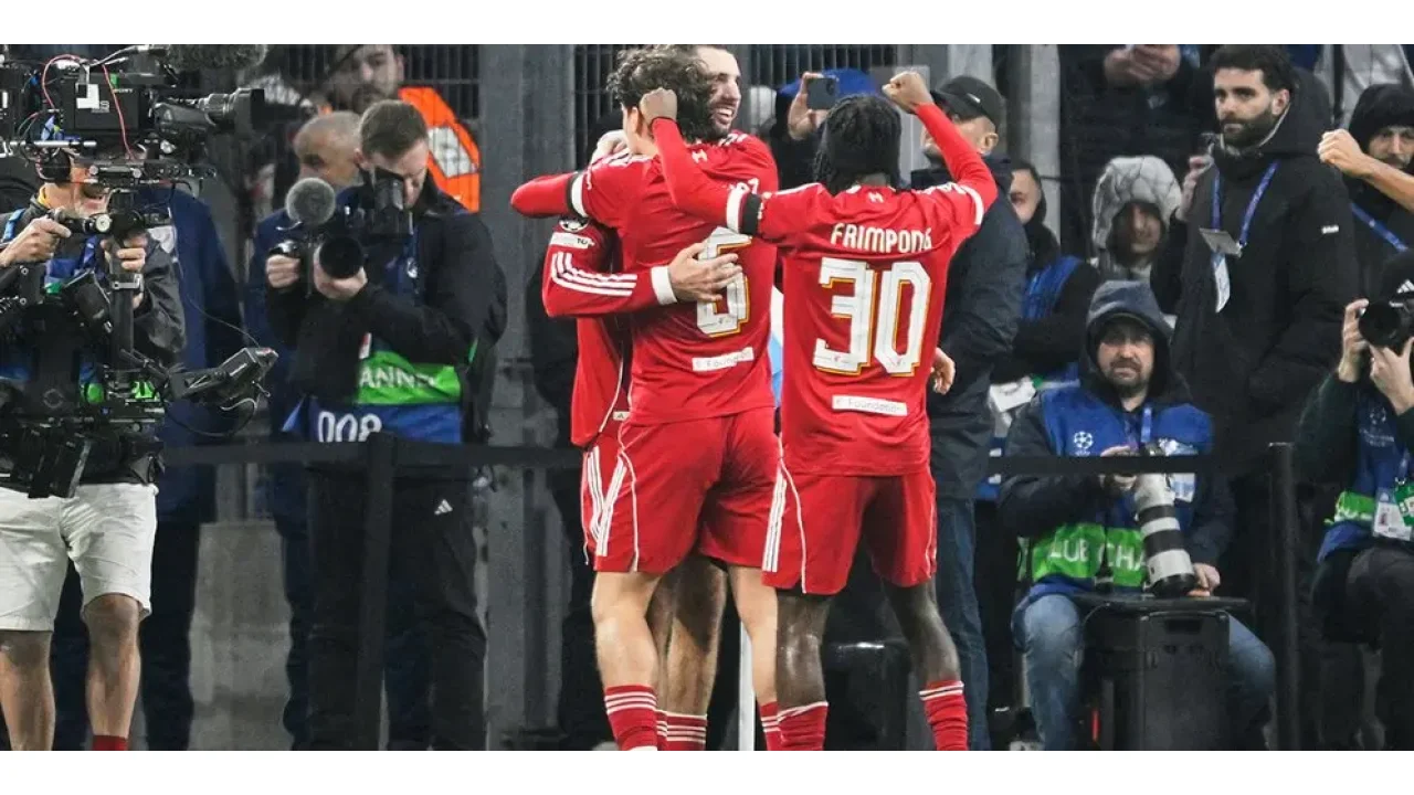 Arne Slot dan Van Dijk Kompak Puji Joe Gomez Usai Liverpool Hajar ...