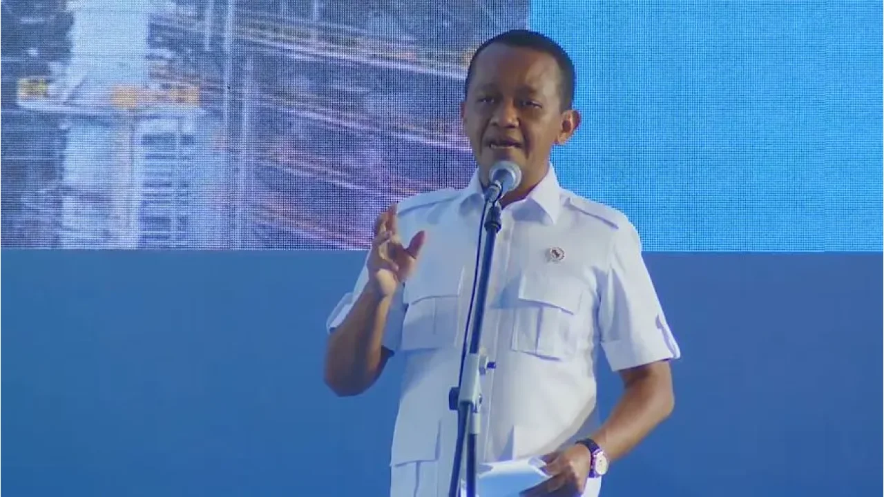 Bahlil: "Kita Sudah Tidak Perlu Impor Lagi," Sinyal Setop Impor BBM RI ...