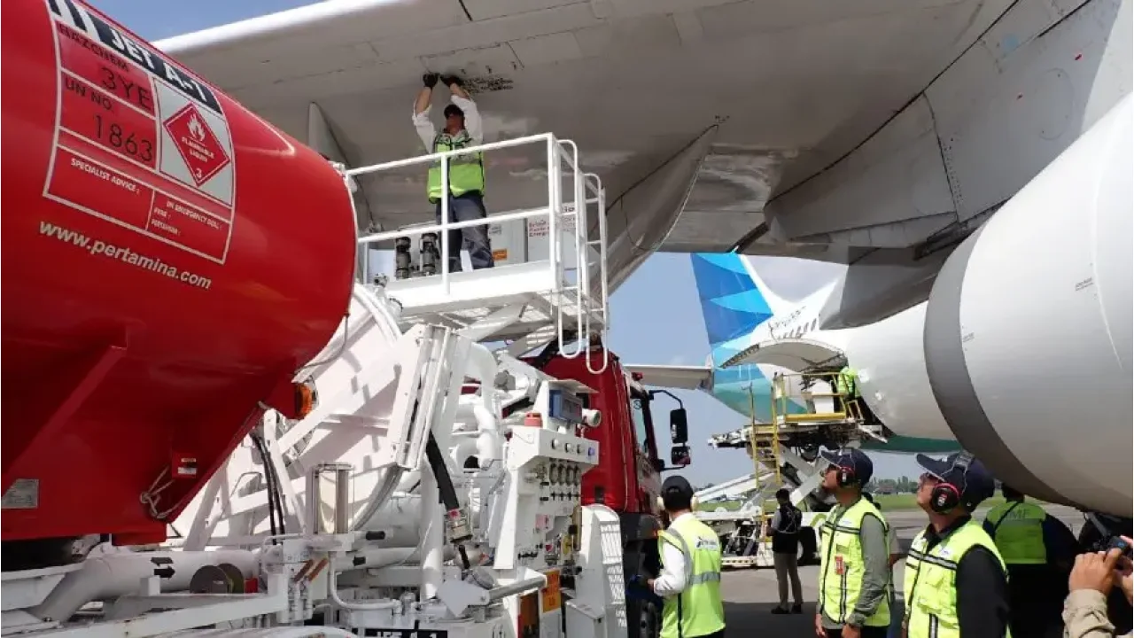 Bahlil Lahadalia Pastikan Indonesia Setop Impor Avtur Penuh pada 2027 ...