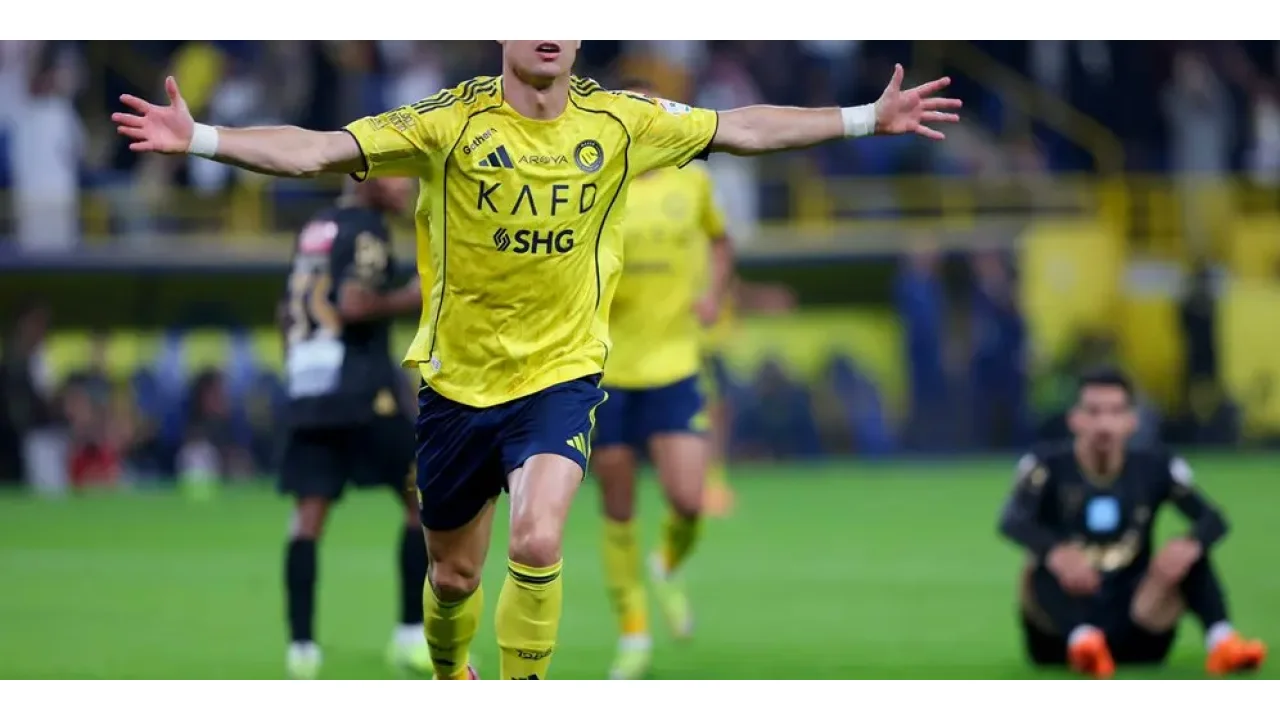 Cristiano Ronaldo dan Georgina Rodriguez Siap Huni Istana Mewah Rp500 ...