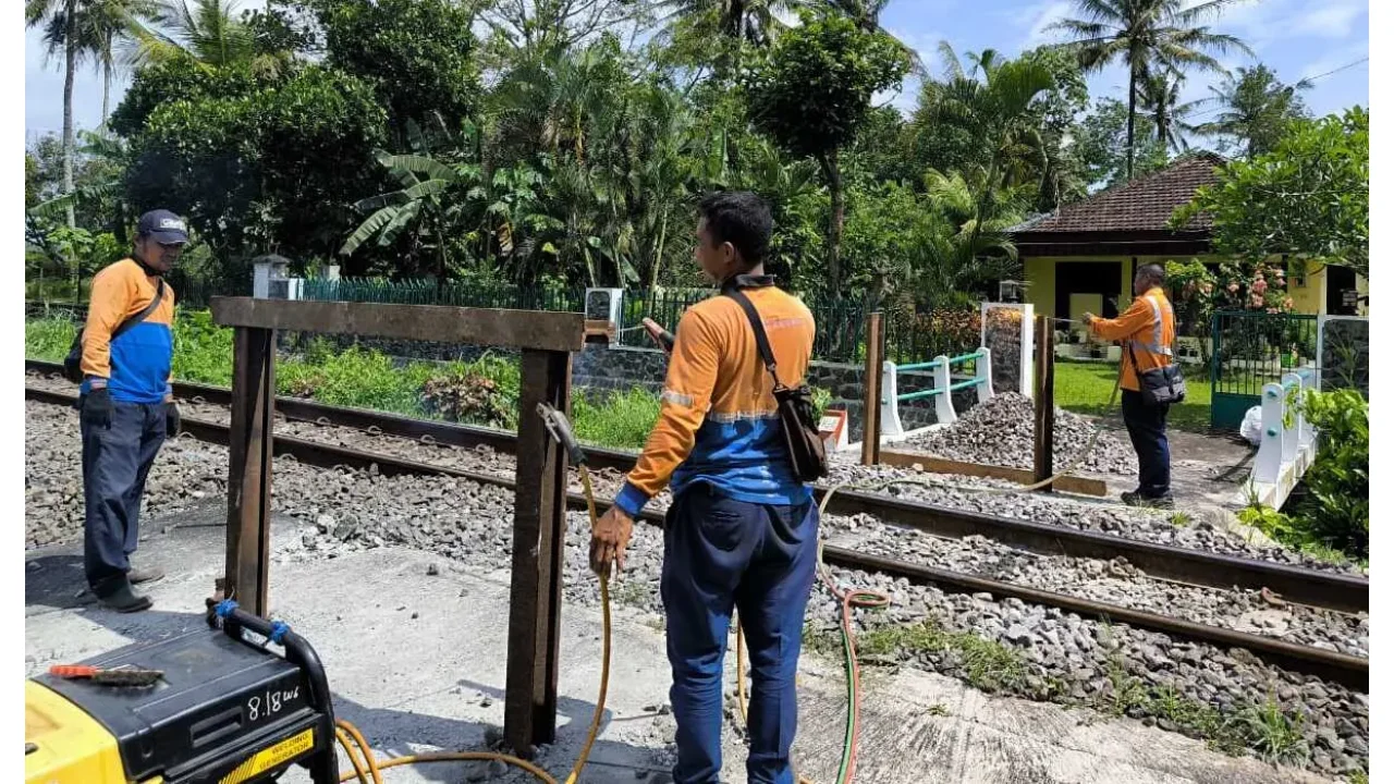 KAI Pastikan Keselamatan, Tutup 316 Perlintasan Sebidang Rawan ...