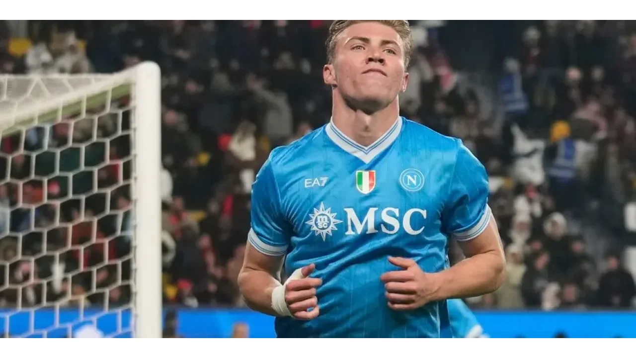 Rasmus Hojlund Tolak Pinangan AC Milan Demi Proyek Jangka Panjang ...