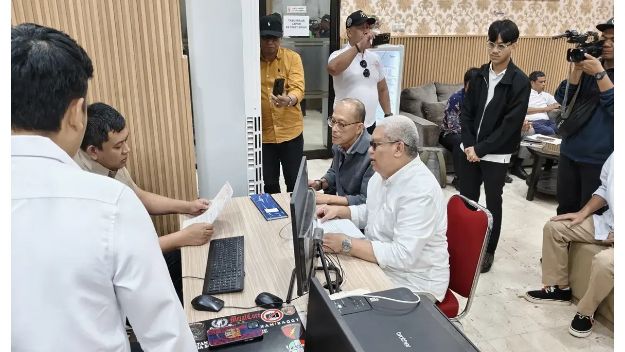 Rektor Nonaktif UNM Prof Karta Jayadi Desak Polda Sulsel Usut Akun ...